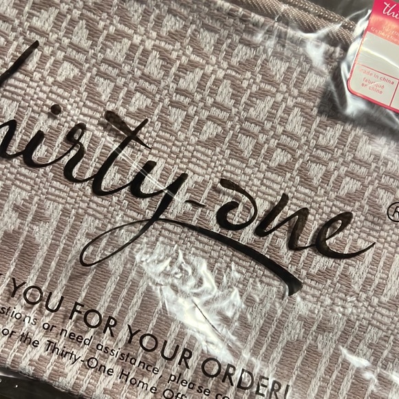 thirty-one | Bags | New Thirty One Half Moon Pouch Canyon Weave | Poshmark